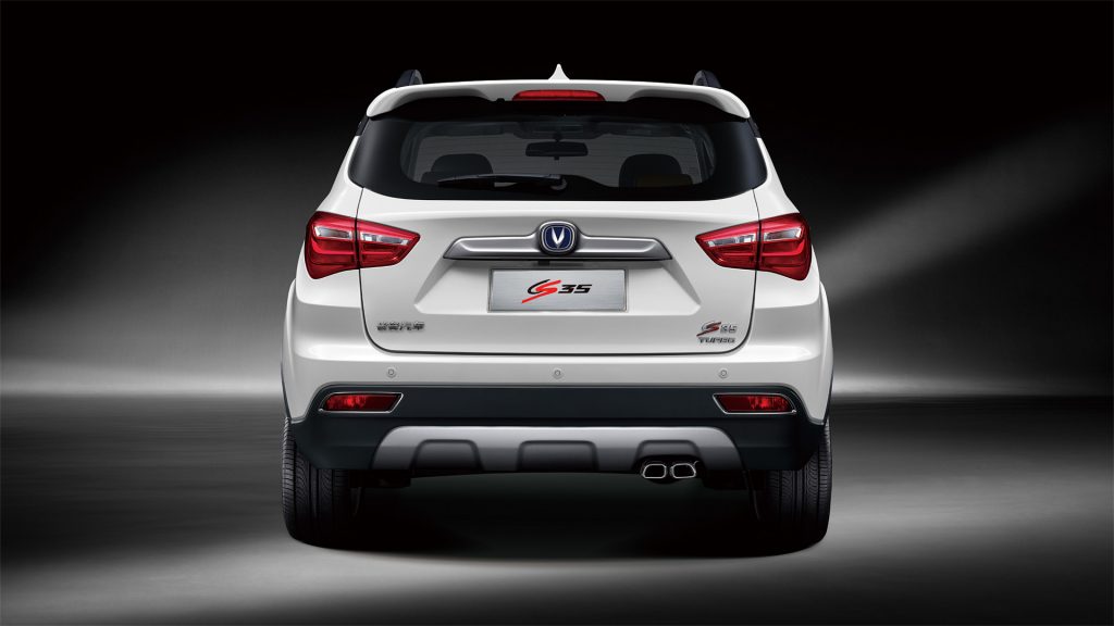 StriveME - شانجان cs35 2020 كل ما تريد معرفته عن مواصفات واسعار الكروس اوفر في المملكة